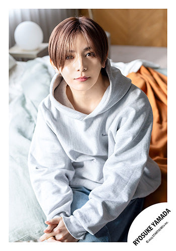 【No.HSJ25-113】Ryosuke YAMADA Album「RED」MV & jacket photo off-shot – FAMILY CLUB.STORE GLOBAL